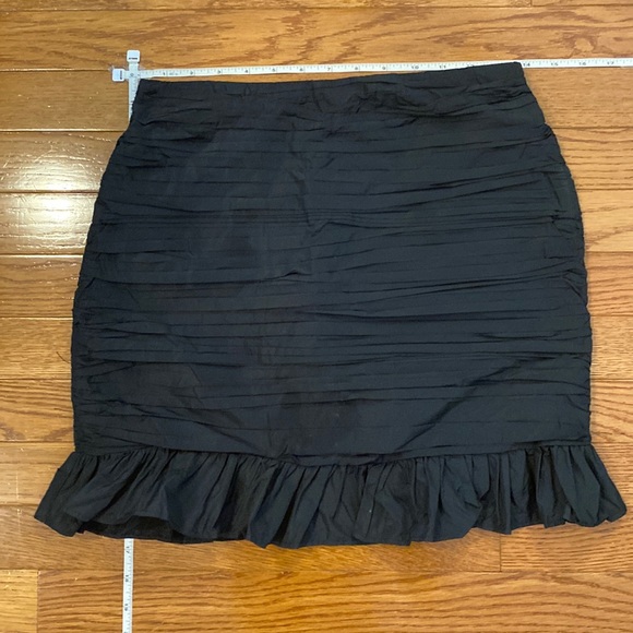 Zara | Skirts | Adorable Black Crepe Rouched And Scrunched Mini Skirt ...